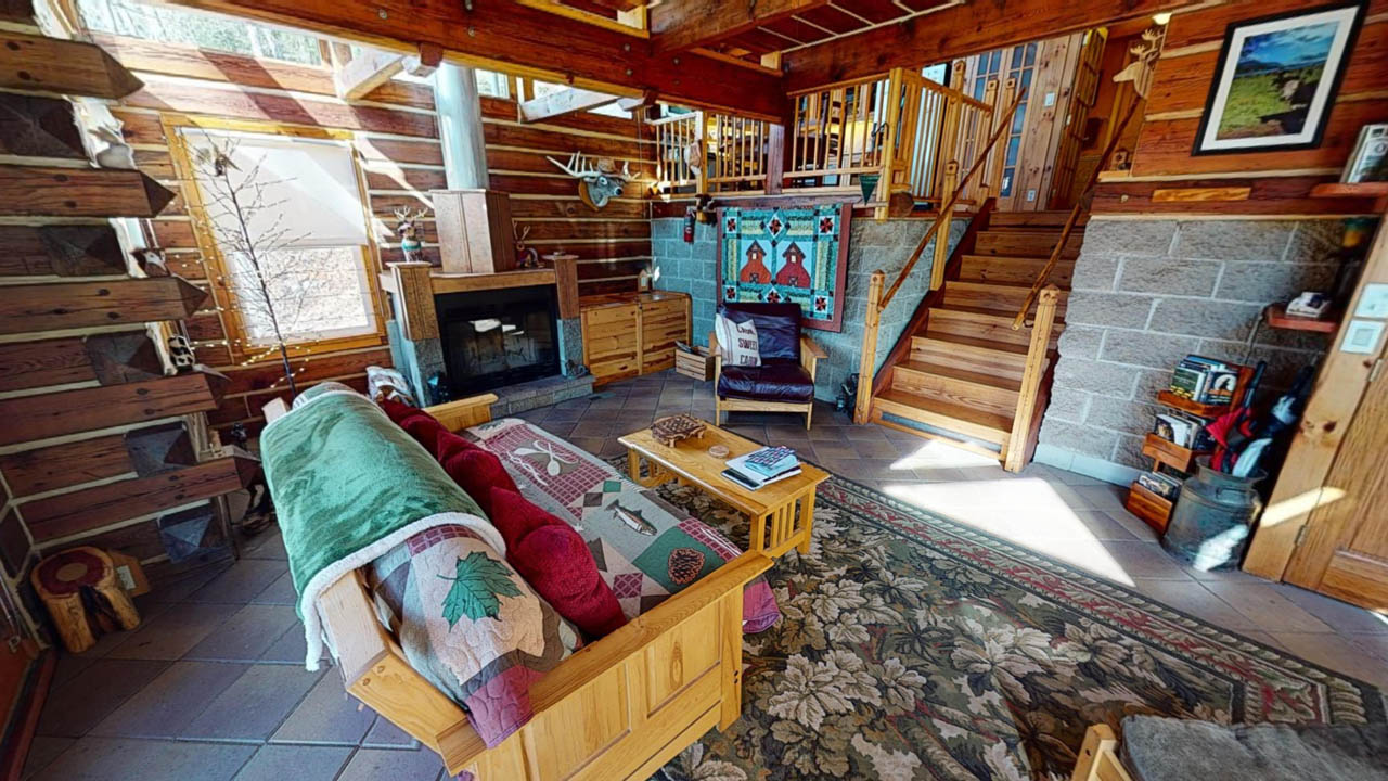 Big Pine Tree House by Big Pine Tree House