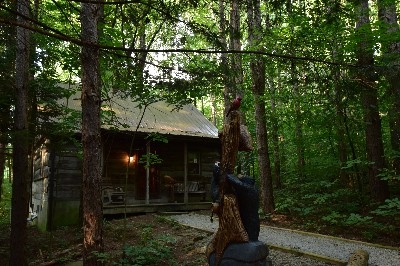 Frontier Log Cabins - Hocking Hills Cottages and Cabins
